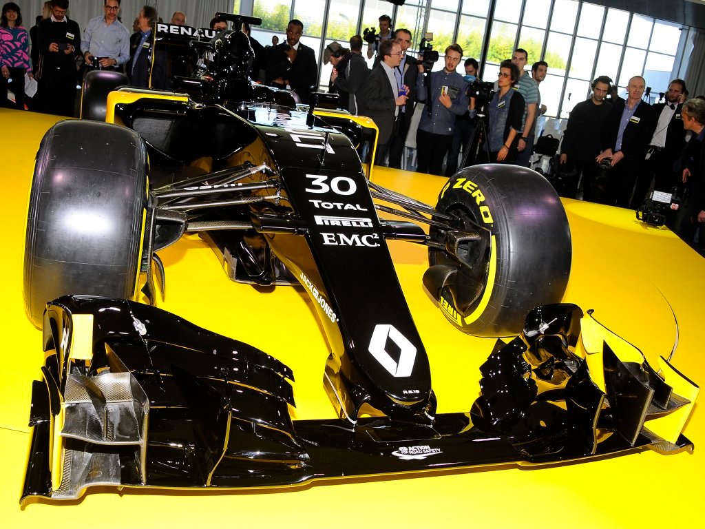 Renault Launch Striking Livery | PlanetF1 : PlanetF1